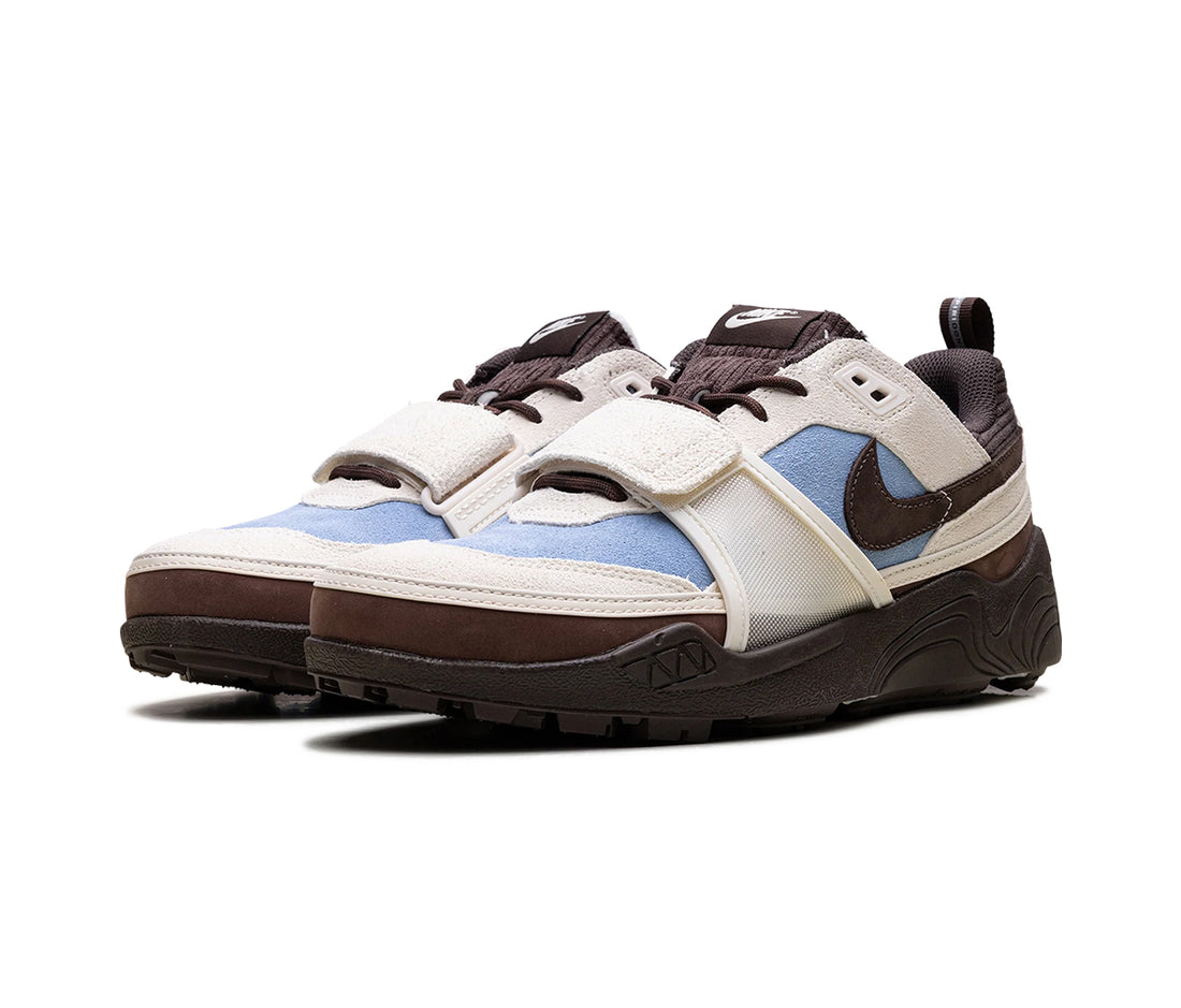 Tenisky Travis Scott – Section Store